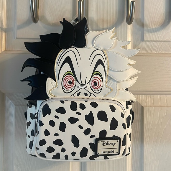 Loungefly | Bags | Loungefly Disney Cruella De Vil Cosplay Mini ...